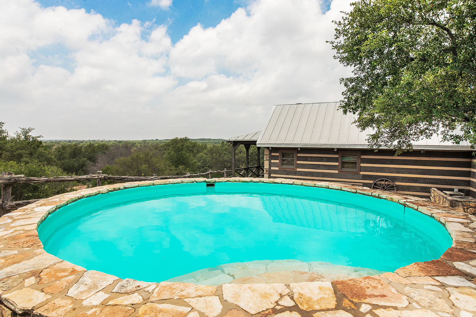 Selah Springs - Texas Family Reunions Properties